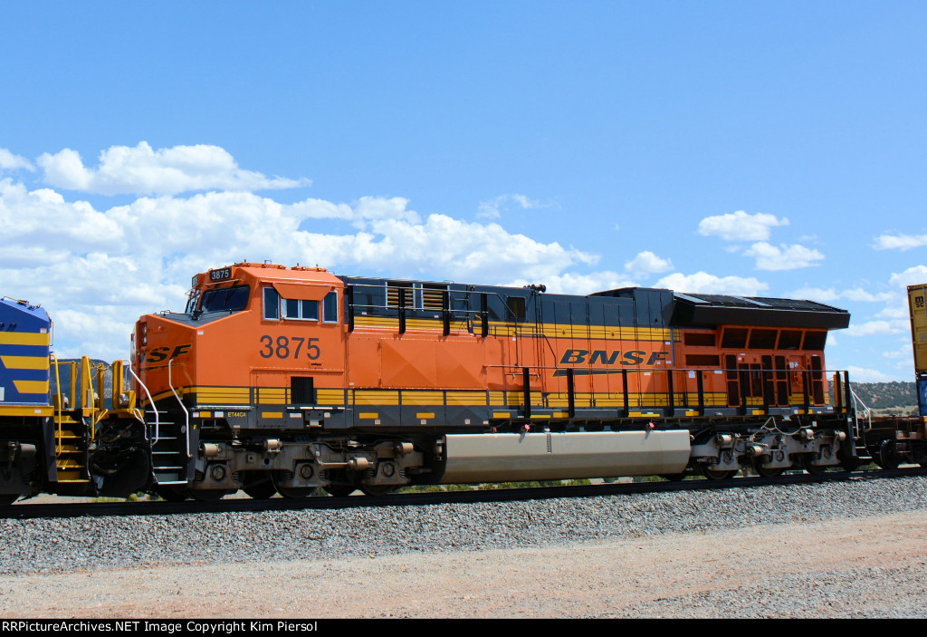 BNSF 3875